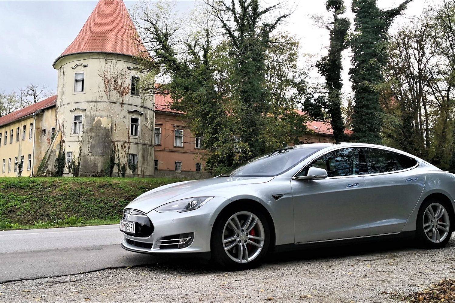 Sve što ste zeljeli znati o Tesli ? | Rent A Tesla