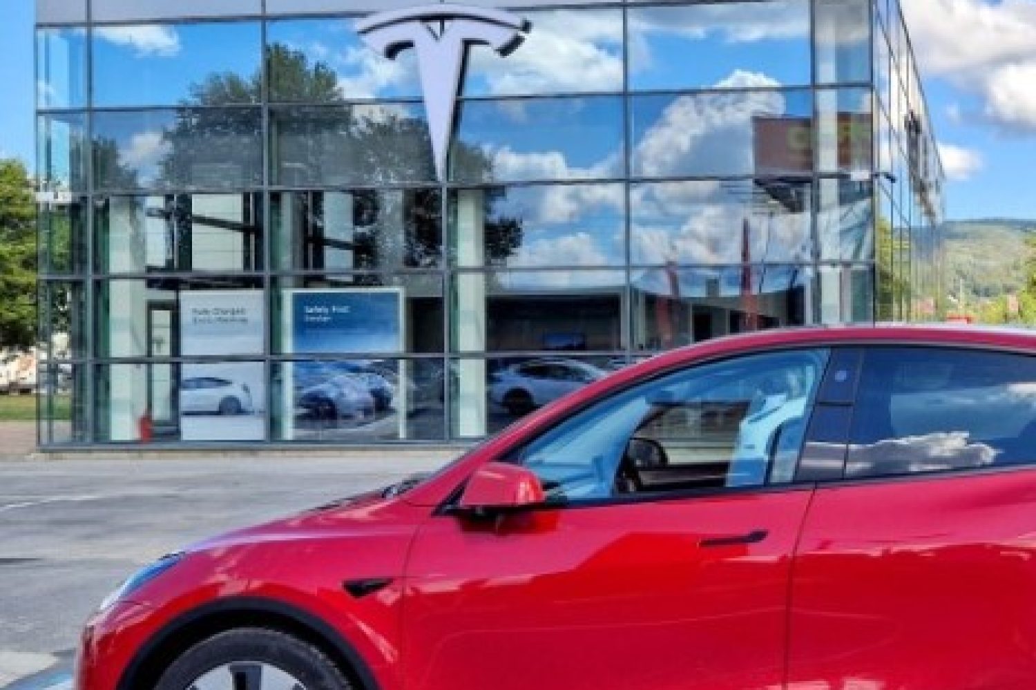 Where in Croatia is the Tesla Store? | Rent A Tesla
